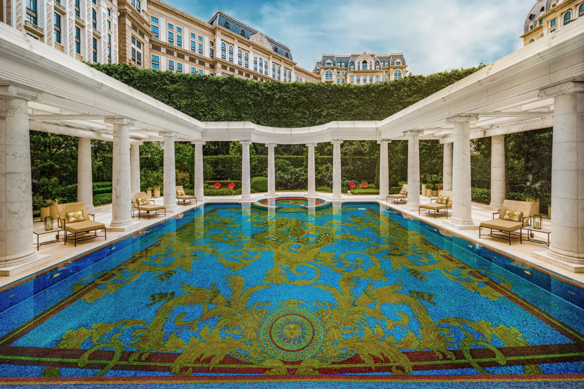 Versace Buka Hotel di Makau